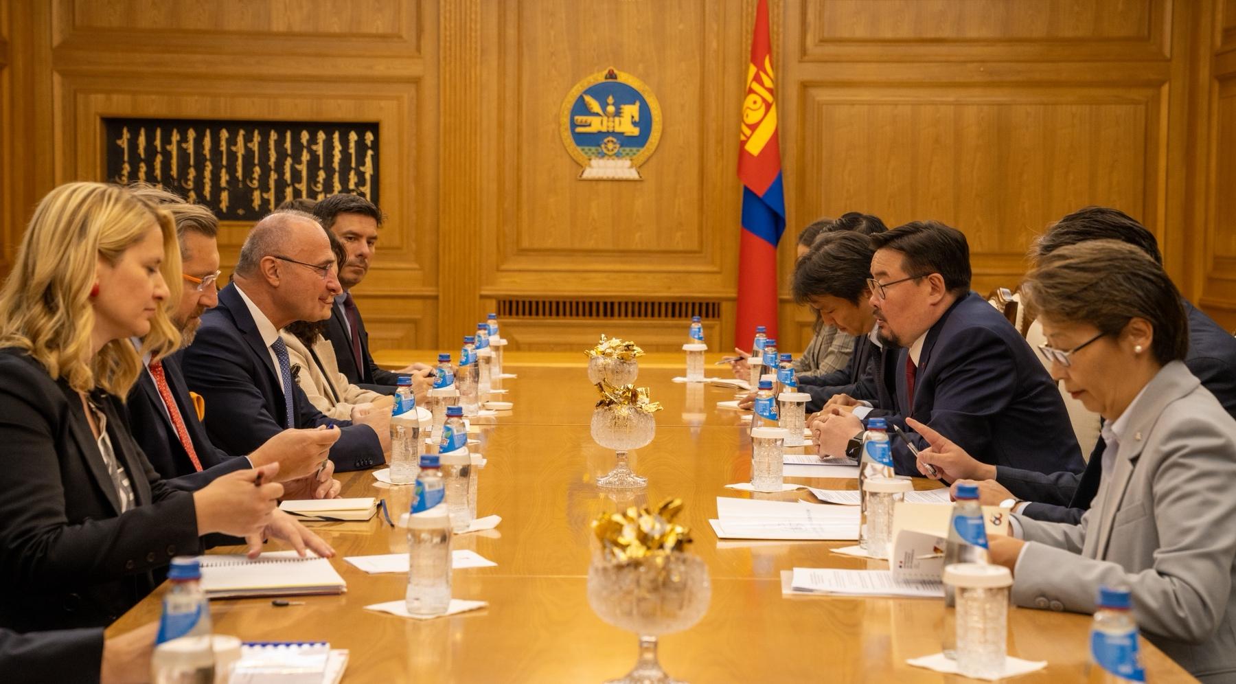 Ерөнхий сайд Г Занданшатарт Хорват улсын Гадаад хэрэг Европын сайд Гордан Грлич Радман бараалхлаа