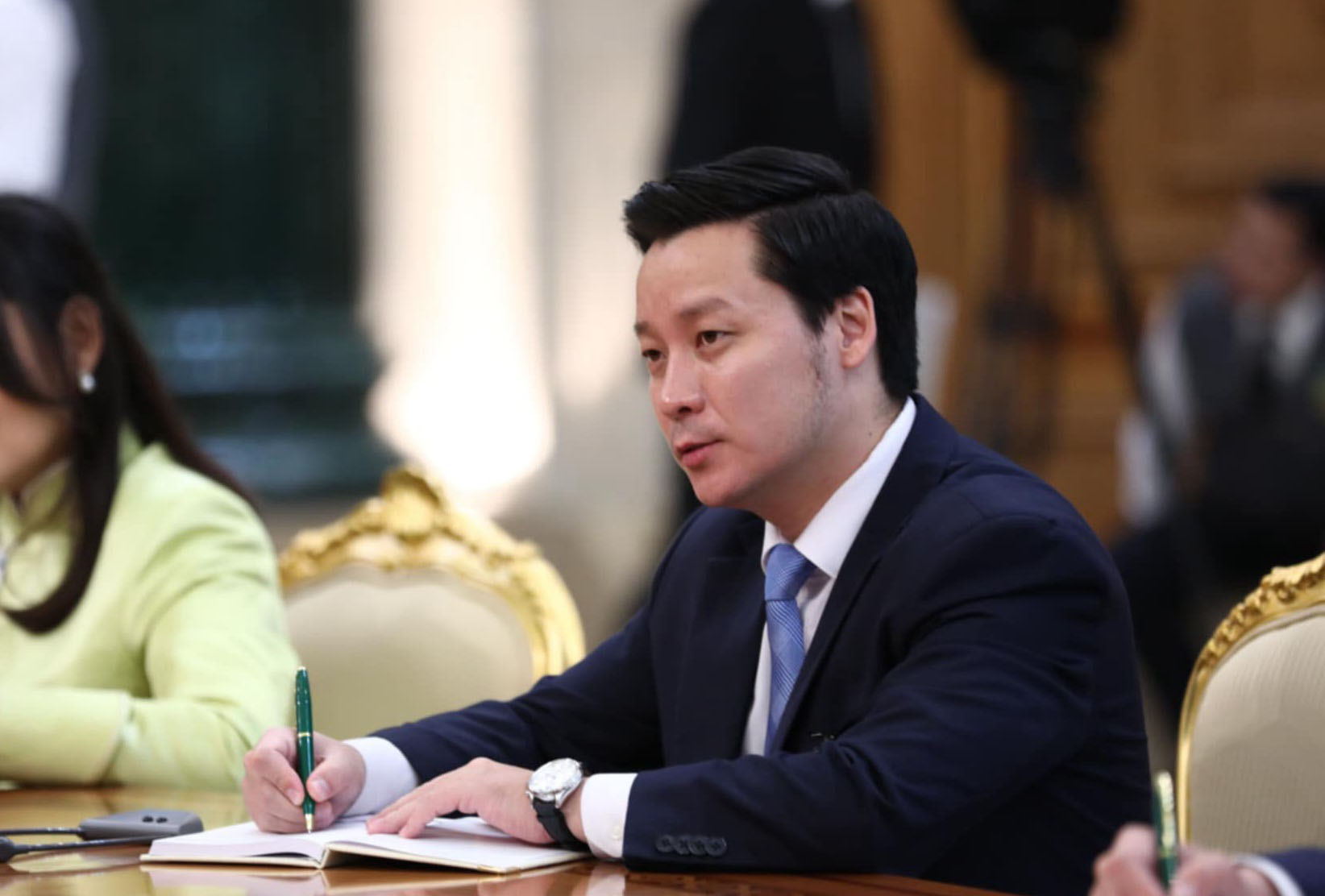 Ерөнхийлөгчийн Тамгын газрын даргаар А Үйлстөгөлдөр ажиллана