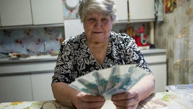 70 аас дээш настай ахмадуудад “13 дахь сарын тэтгэвэр” олгох асуудлыг хэлэлцэж байна