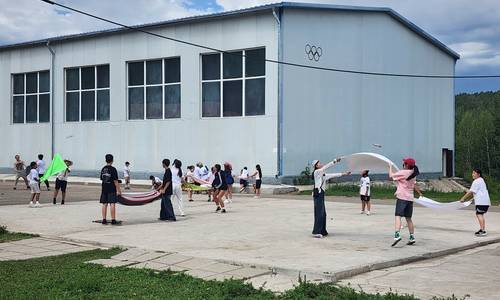 “Найрамдлын Эрдэнэс” зусланд амрагч хүүхдүүдийг буцаалаа