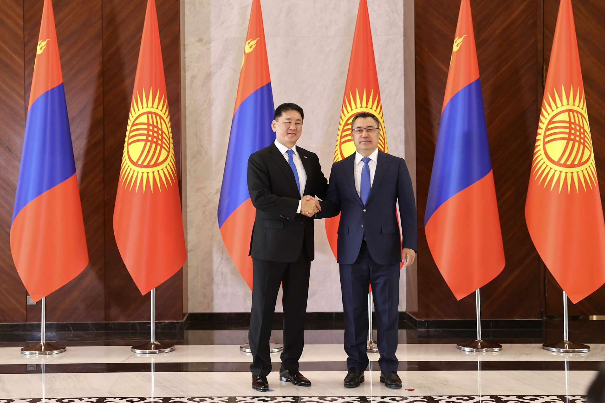 Монгол Улсын Ерөнхийлөгч У Хүрэлсүх Бүгд Найрамдах Киргиз Улсын