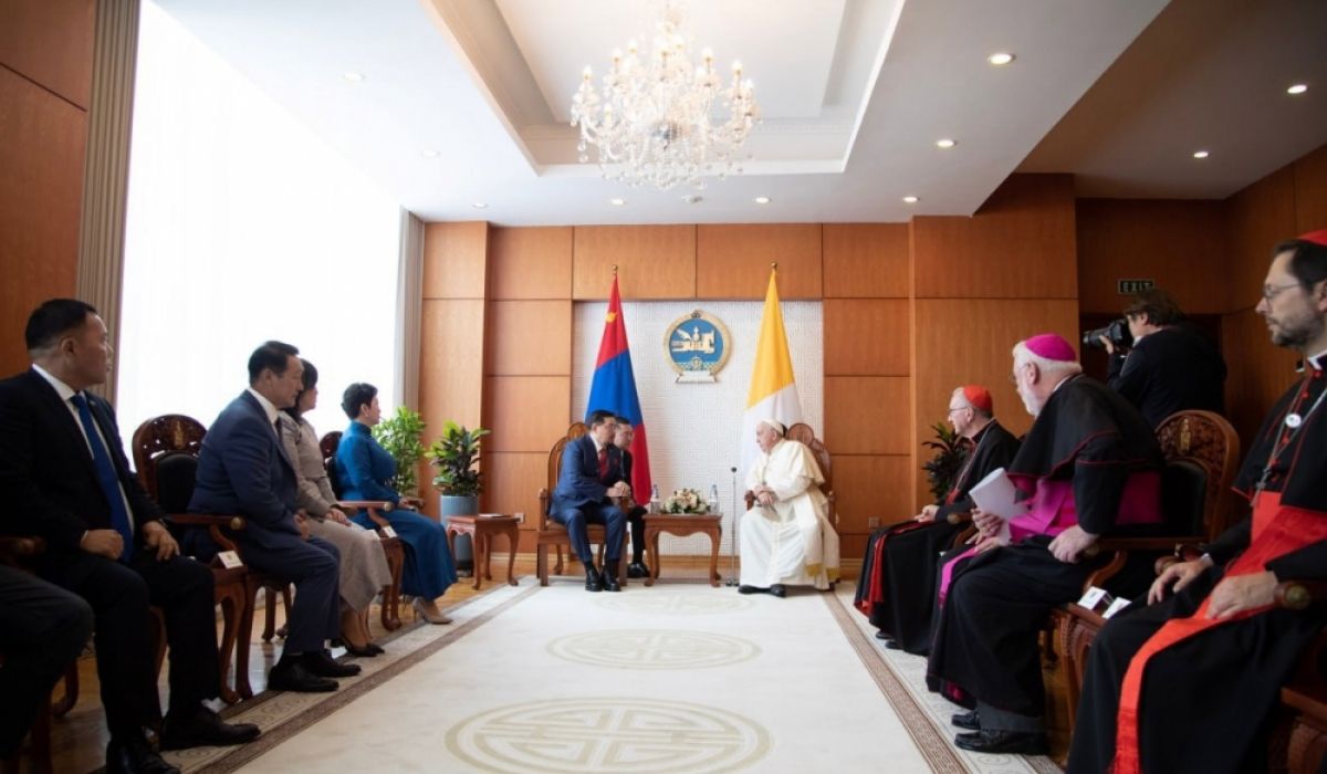 УИХ ын дарга Г Занданшатар Гэгээн ширээт улсын Төрийн тэргүүн Пап Францист бараалхав